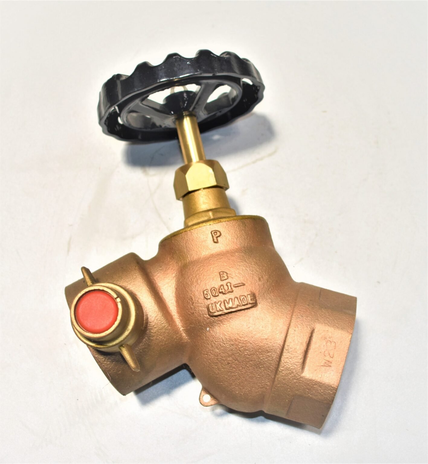 FLANGED TYPE HYDRANT LANDING VALVE - Silver String Chemicals